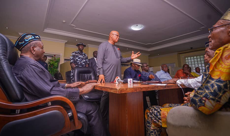 Governor Umo Eno Visits Obong Victor Attah, Stakeholders - CrystalExpress