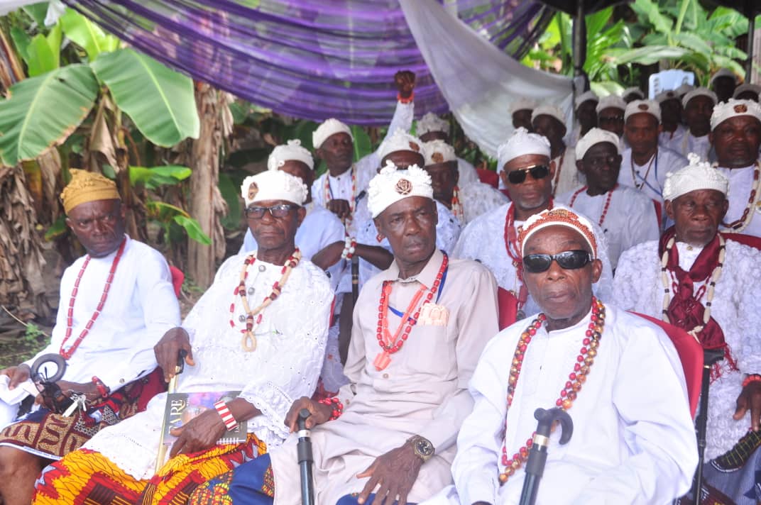 Mbre Esa Edidem: Nsit Ubium Bubbles For Oku Ibom Ibibio - CrystalExpress