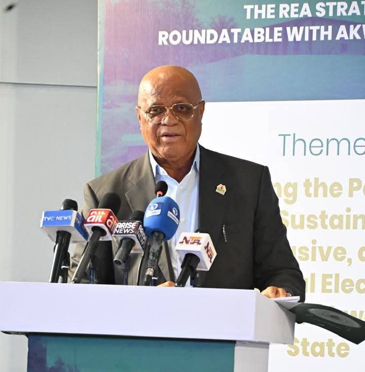 Gov Eno Flags Off New Power Era In Akwa Ibom, Signs MoU With REA ...